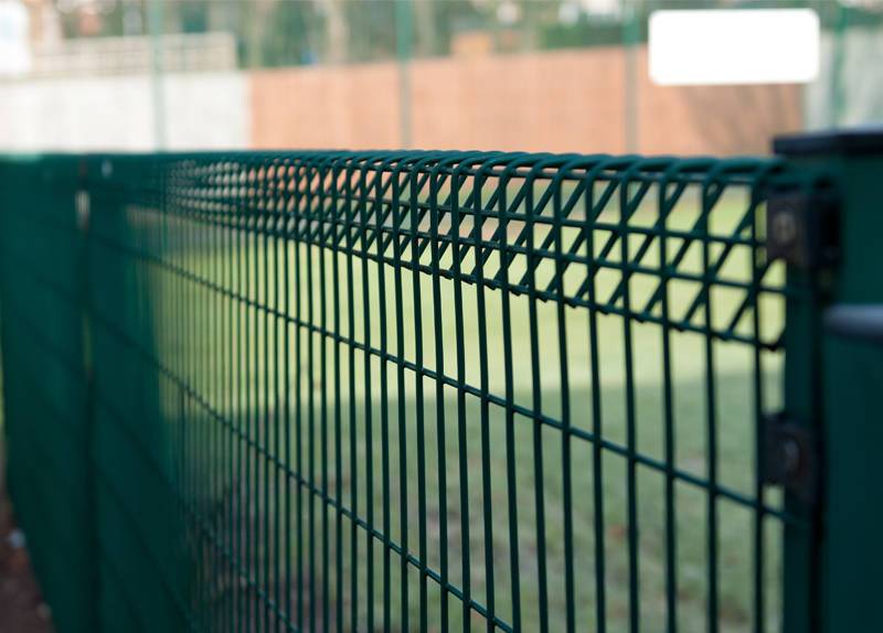 BRC fencing , Roll Top mesh fence